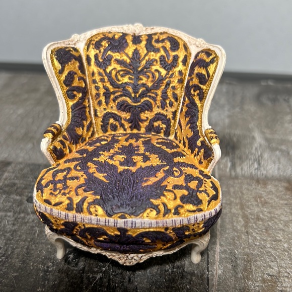 Raine | Accents | Vtg 200 Mini Dollhouse Upholstered Metal Mrs ...